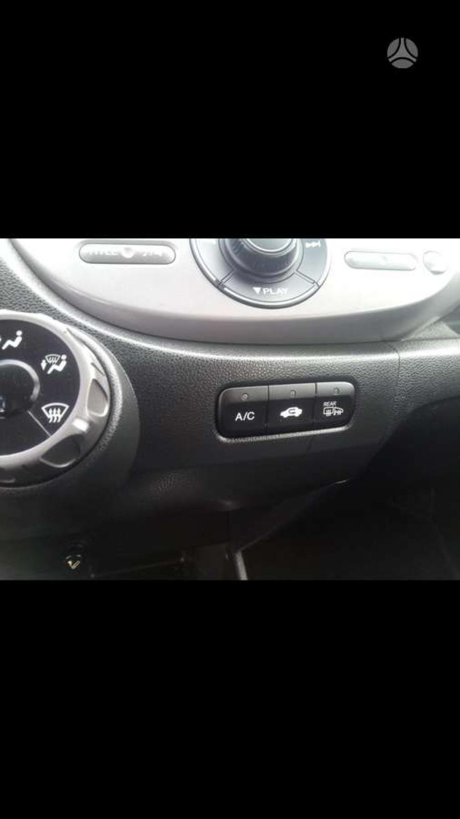 Pelēks Honda Jazz 2010 Viļņa, ar dzinēja tilpumu 1.20 L un nobraukumu 225 tūkst. km par 3150 €, foto 13 vietnē AUTOMOTO.COM.LV