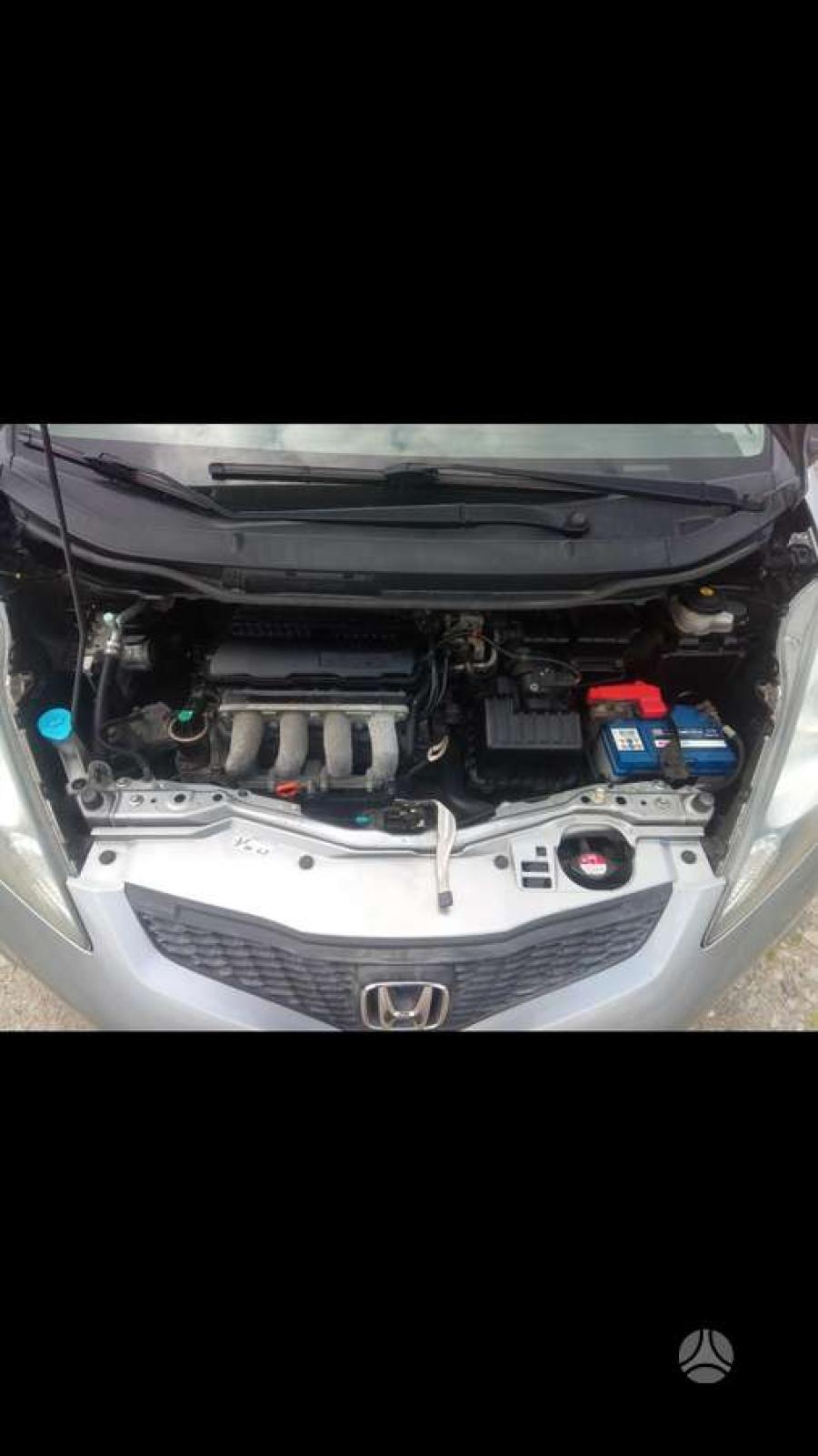 Pelēks Honda Jazz 2010 Viļņa, ar dzinēja tilpumu 1.20 L un nobraukumu 225 tūkst. km par 3150 €, foto 15 vietnē AUTOMOTO.COM.LV