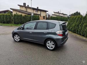 Pelēks Honda Jazz 2011 Klaipėda, ar dzinēja tilpumu 1.60 L un nobraukumu 150 tūkst. km par 3950 €, foto 2 vietnē AUTOMOTO.COM.LV