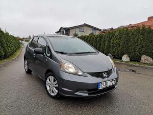 Pelēks Honda Jazz 2011 Klaipėda, ar dzinēja tilpumu 1.60 L un nobraukumu 150 tūkst. km par 3950 €, foto 5 vietnē AUTOMOTO.COM.LV
