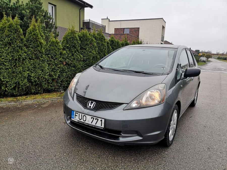 Pelēks Honda Jazz 2011 Klaipėda, ar dzinēja tilpumu 1.60 L un nobraukumu 150 tūkst. km par 3950 €, foto 6 vietnē AUTOMOTO.COM.LV
