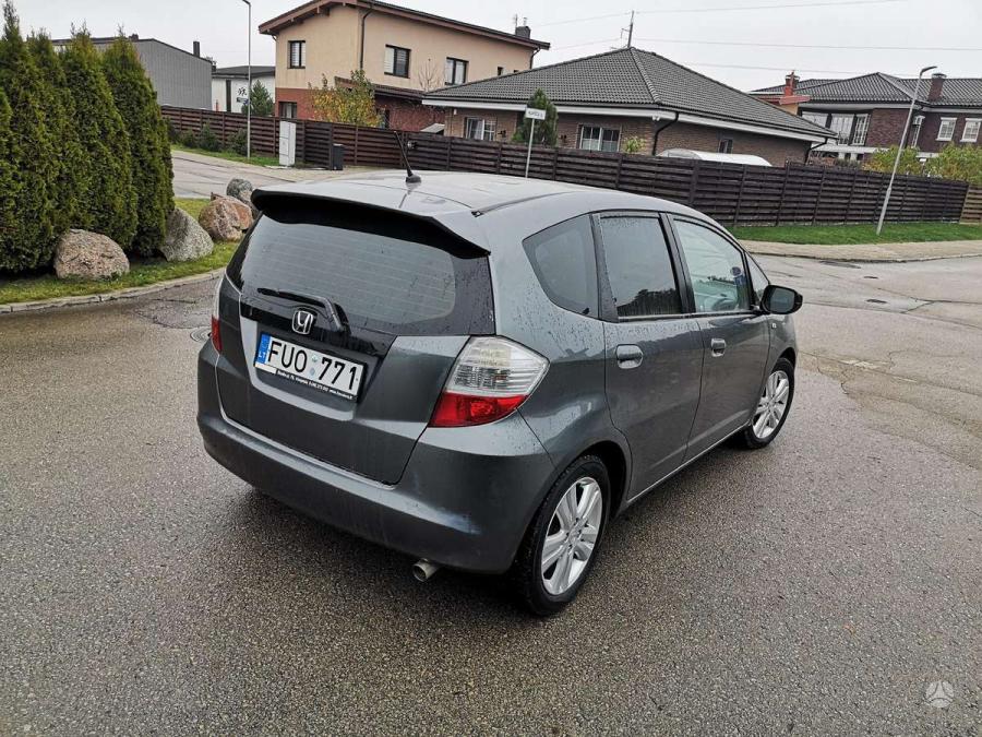 Pelēks Honda Jazz 2011 Klaipėda, ar dzinēja tilpumu 1.60 L un nobraukumu 150 tūkst. km par 3950 €, foto 10 vietnē AUTOMOTO.COM.LV