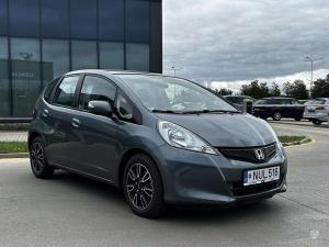 Grey Honda Jazz 2011 in Siauliai, with an engine capacity of 1.30 L and mileage of 62 thousand km for 3250 €, photo  on AUTOMOTO.COM.LV