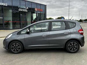 Grey Honda Jazz 2011 in Siauliai, with an engine capacity of 1.30 L and mileage of 62 thousand km for 3250 €, photo 10 on AUTOMOTO.COM.LV