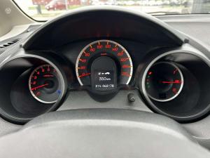 Grey Honda Jazz 2011 in Siauliai, with an engine capacity of 1.30 L and mileage of 62 thousand km for 3250 €, photo 13 on AUTOMOTO.COM.LV