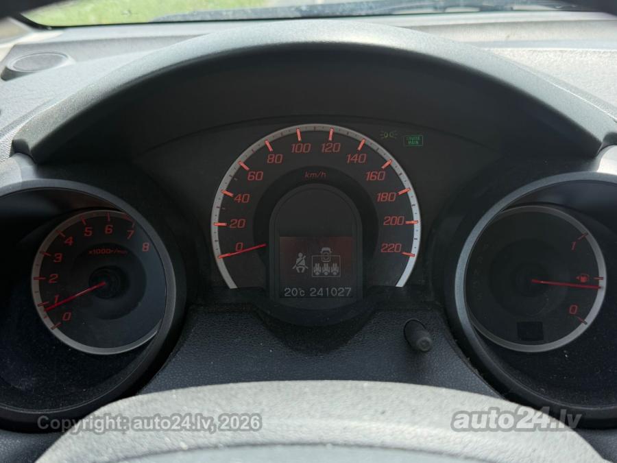 Серый Хонда Джаз 2012 в Пярну, объемом двигателя 1.30 л и пробегом 241 тыс. км за 1990 €, фото 11 на AUTOMOTO.COM.LV