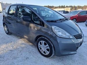Grey Honda Jazz 2013 in Utena, with an engine capacity of 1.20 L and mileage of 180 thousand km for 3300 €, photo 5 on AUTOMOTO.COM.LV