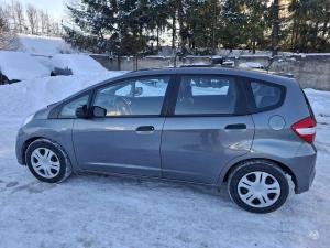 Grey Honda Jazz 2013 in Utena, with an engine capacity of 1.20 L and mileage of 180 thousand km for 3300 €, photo 10 on AUTOMOTO.COM.LV