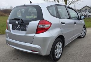 Pelēks Honda Jazz 2015 Šauļi, ar dzinēja tilpumu 1.20 L un nobraukumu 260 tūkst. km par 3690 €, foto 13 vietnē AUTOMOTO.COM.LV