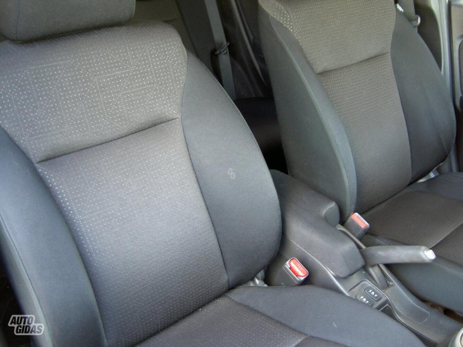 Grey Honda Jazz 2017 in Vilnius, with an engine capacity of 1.30 L and mileage of 117 thousand km for 8499 €, photo 20 on AUTOMOTO.COM.LV
