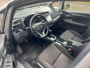 Grey Honda Jazz 2017 in Raseiniai, with an engine capacity of 1.32 L and mileage of 17 thousand km for 6999 €, photo 9 on AUTOMOTO.COM.LV