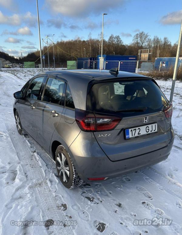 Grey Honda Jazz 2021 in Tallinn, with an engine capacity of 1.50 L and mileage of 47 thousand km for 18900 €, photo 5 on AUTOMOTO.COM.LV