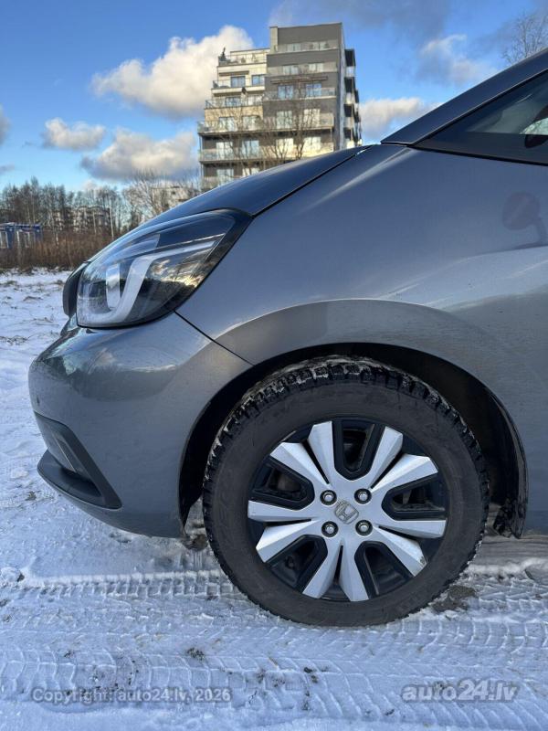 Grey Honda Jazz 2021 in Tallinn, with an engine capacity of 1.50 L and mileage of 47 thousand km for 18900 €, photo 8 on AUTOMOTO.COM.LV