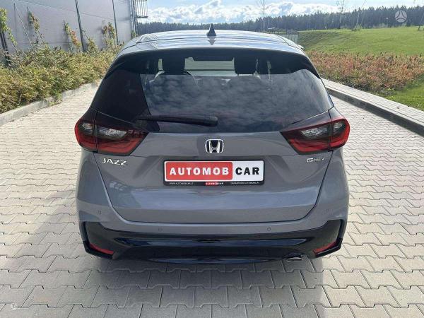 Pelēks Honda Jazz 2024 Viļņa, ar dzinēja tilpumu 0.00 L un nobraukumu 18 tūkst. km par 18950 €, foto 10 vietnē AUTOMOTO.COM.LV