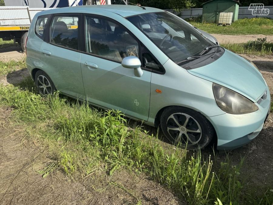 Honda Jazz 2000 Viļņa, ar dzinēja tilpumu 1.30 L un nobraukumu 214 tūkst. km par 430 €, foto 4 vietnē AUTOMOTO.COM.LV