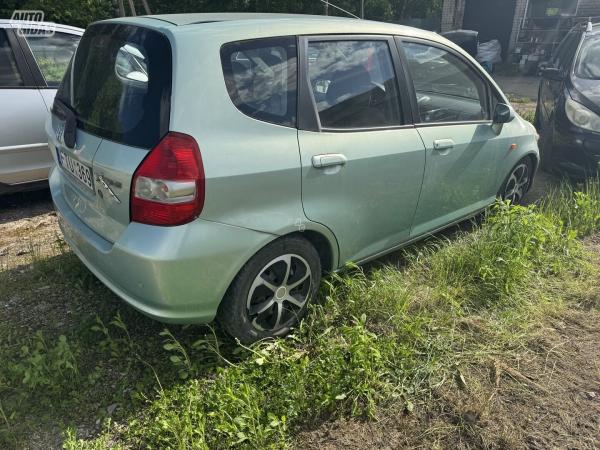 Honda Jazz 2000 Viļņa, ar dzinēja tilpumu 1.30 L un nobraukumu 214 tūkst. km par 430 €, foto 5 vietnē AUTOMOTO.COM.LV