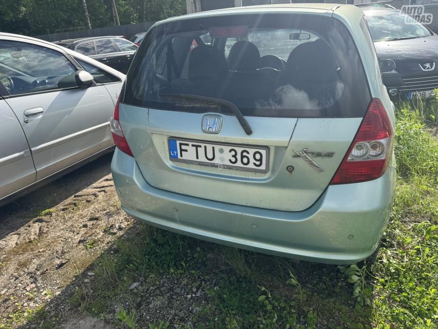 Honda Jazz 2000 Viļņa, ar dzinēja tilpumu 1.30 L un nobraukumu 214 tūkst. km par 430 €, foto 7 vietnē AUTOMOTO.COM.LV