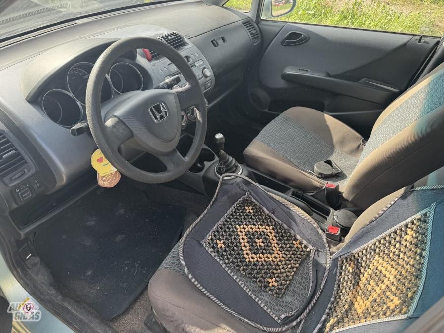 Honda Jazz 2000 Viļņa, ar dzinēja tilpumu 1.30 L un nobraukumu 214 tūkst. km par 430 €, foto 9 vietnē AUTOMOTO.COM.LV