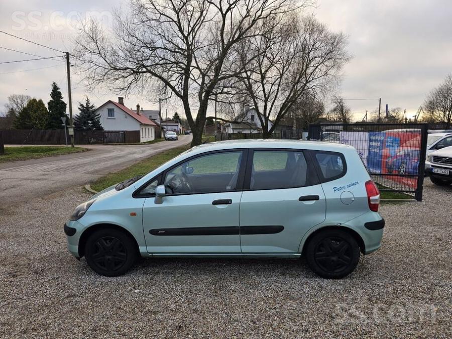 Honda Jazz 2002 in Ventspils, with an engine capacity of 1.30 L and mileage of 257 thousand km for 1250 €, photo 4 on AUTOMOTO.COM.LV