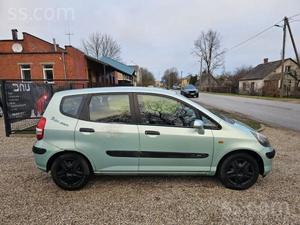 Honda Jazz 2002 in Ventspils, with an engine capacity of 1.30 L and mileage of 257 thousand km for 1250 €, photo 5 on AUTOMOTO.COM.LV