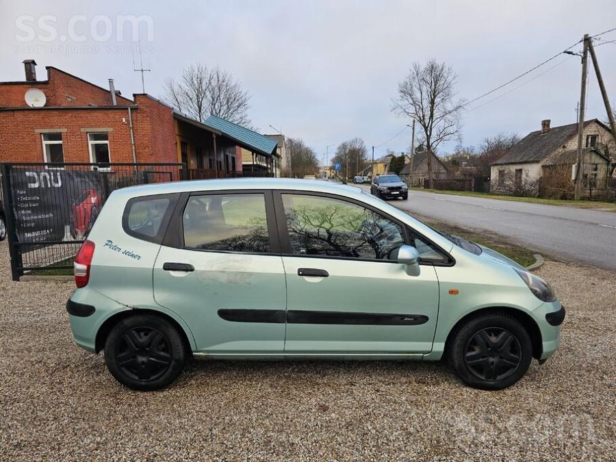 Honda Jazz 2002 in Ventspils, with an engine capacity of 1.30 L and mileage of 257 thousand km for 1250 €, photo 5 on AUTOMOTO.COM.LV