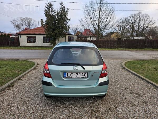 Honda Jazz 2002 in Ventspils, with an engine capacity of 1.30 L and mileage of 257 thousand km for 1250 €, photo 8 on AUTOMOTO.COM.LV