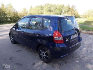 Honda Jazz 2002 Viļņa, ar dzinēja tilpumu 1.30 L un nobraukumu 220 tūkst. km par 1450 €, foto 4 vietnē AUTOMOTO.COM.LV