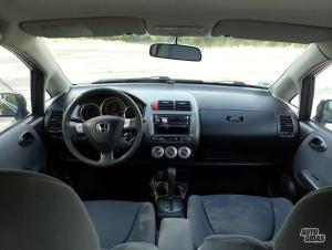 Honda Jazz 2002 Viļņa, ar dzinēja tilpumu 1.30 L un nobraukumu 220 tūkst. km par 1450 €, foto 9 vietnē AUTOMOTO.COM.LV