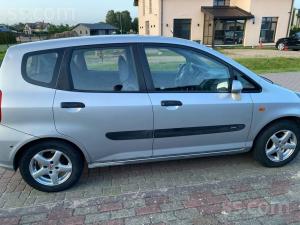 Honda Jazz 2003 Rīga, ar dzinēja tilpumu 1.40 L un nobraukumu 267 tūkst. km par 975 €, foto 4 vietnē AUTOMOTO.COM.LV