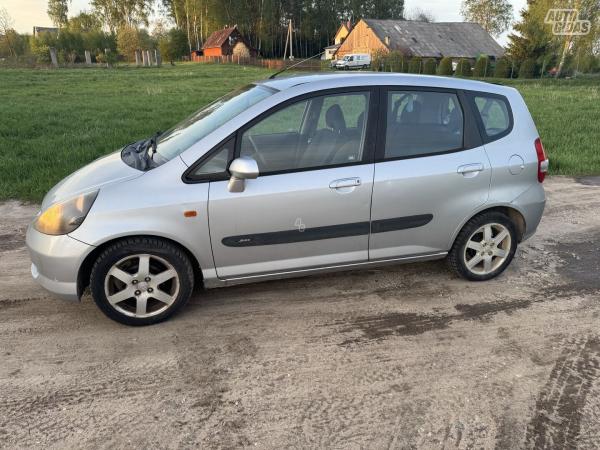 Honda Jazz 2003 Viļņa, ar dzinēja tilpumu 1.30 L un nobraukumu 199 tūkst. km par 1100 €, foto 3 vietnē AUTOMOTO.COM.LV