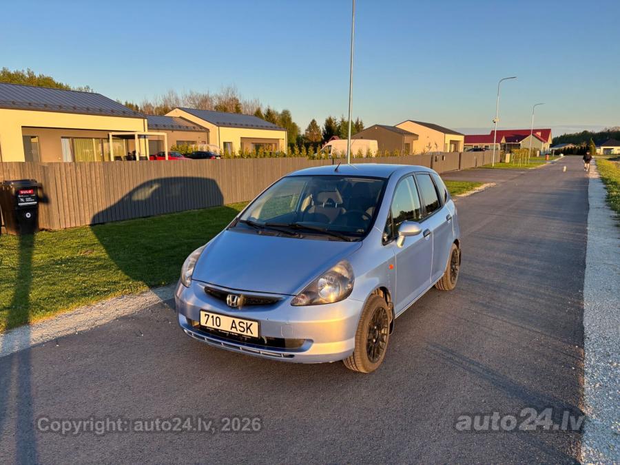 Honda Jazz 2003 Tallina, ar dzinēja tilpumu 1.30 L un nobraukumu 180 tūkst. km par 2000 €, foto 1 vietnē AUTOMOTO.COM.LV