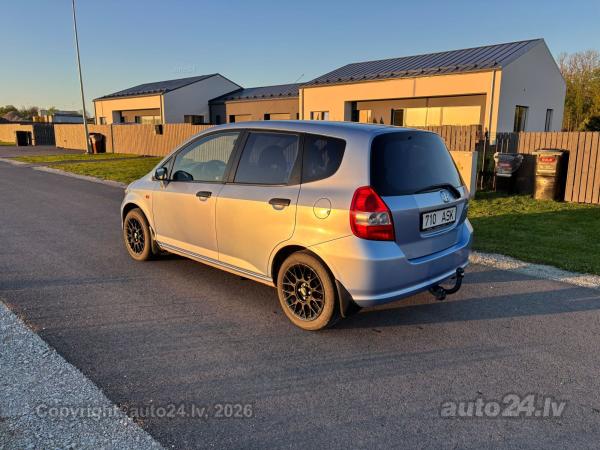 Honda Jazz 2003 Tallina, ar dzinēja tilpumu 1.30 L un nobraukumu 180 tūkst. km par 2000 €, foto 2 vietnē AUTOMOTO.COM.LV