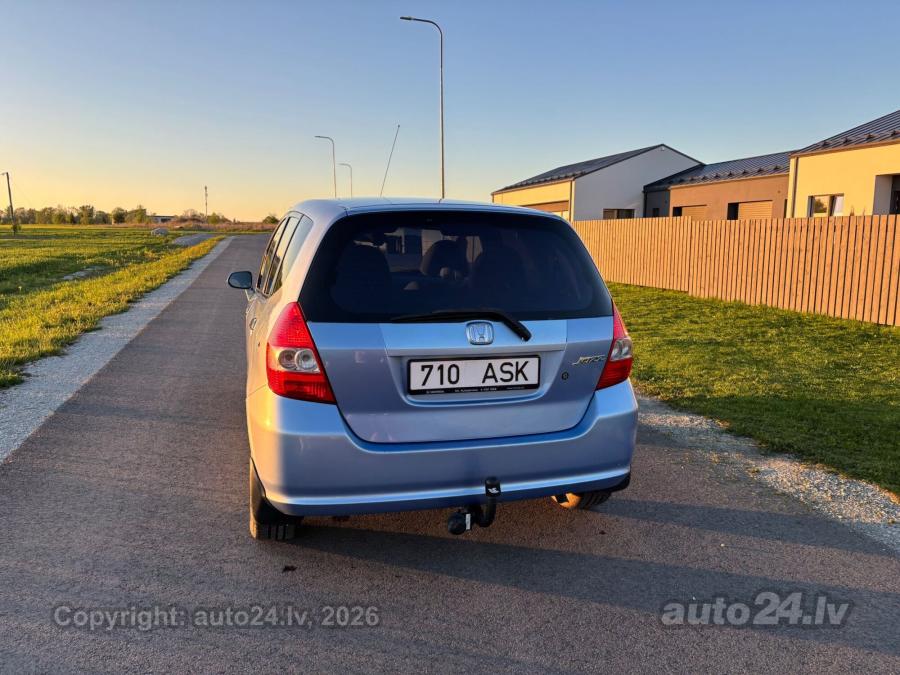 Honda Jazz 2003 Tallina, ar dzinēja tilpumu 1.30 L un nobraukumu 180 tūkst. km par 2000 €, foto 5 vietnē AUTOMOTO.COM.LV