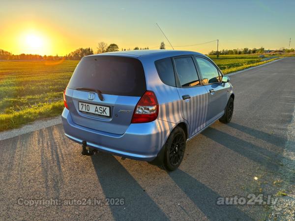 Honda Jazz 2003 Tallina, ar dzinēja tilpumu 1.30 L un nobraukumu 180 tūkst. km par 2000 €, foto 7 vietnē AUTOMOTO.COM.LV