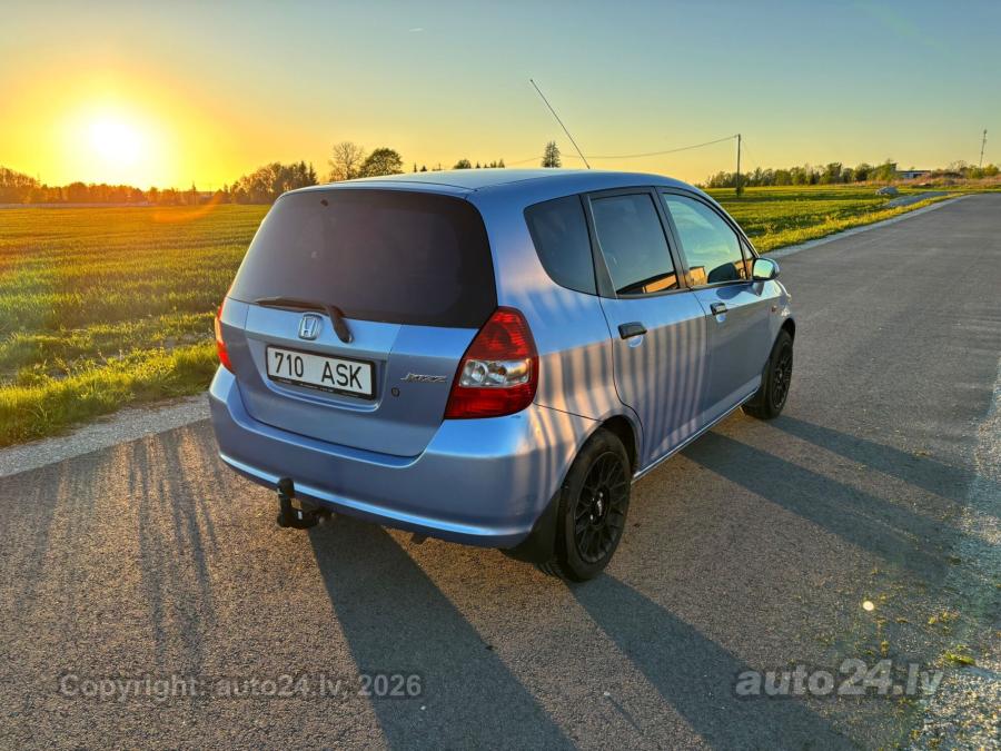 Honda Jazz 2003 Tallina, ar dzinēja tilpumu 1.30 L un nobraukumu 180 tūkst. km par 2000 €, foto 8 vietnē AUTOMOTO.COM.LV