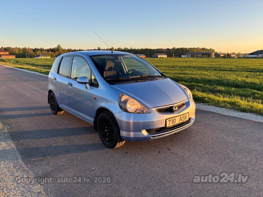 Honda Jazz 2003 Tallina, ar dzinēja tilpumu 1.30 L un nobraukumu 180 tūkst. km par 2000 €, foto 13 vietnē AUTOMOTO.COM.LV