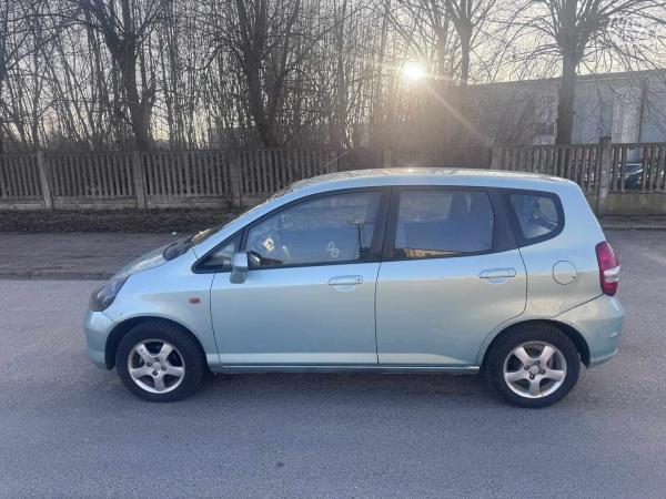 Honda Jazz 2004 in Klaipeda, with an engine capacity of 1.30 L and mileage of 250 thousand km for 1650 €, photo 7 on AUTOMOTO.COM.LV