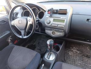 Honda Jazz 2004 Alīta, ar dzinēja tilpumu 1.34 L un nobraukumu 280 tūkst. km par 1500 €, foto  vietnē AUTOMOTO.COM.LV