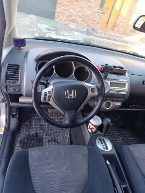 Honda Jazz 2004 Alīta, ar dzinēja tilpumu 1.34 L un nobraukumu 280 tūkst. km par 1500 €, foto 6 vietnē AUTOMOTO.COM.LV