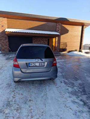 Honda Jazz 2004 Alīta, ar dzinēja tilpumu 1.34 L un nobraukumu 280 tūkst. km par 1500 €, foto 12 vietnē AUTOMOTO.COM.LV