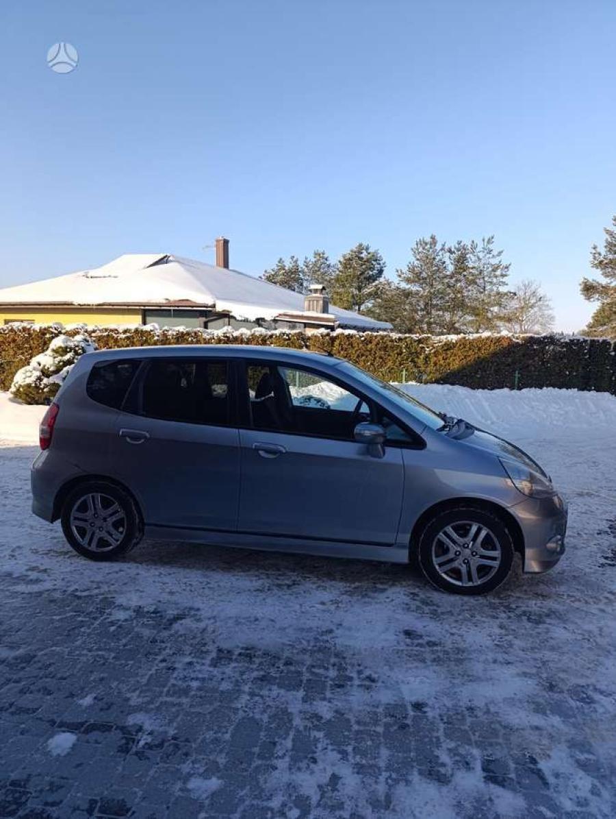 Honda Jazz 2004 Alīta, ar dzinēja tilpumu 1.34 L un nobraukumu 280 tūkst. km par 1500 €, foto 13 vietnē AUTOMOTO.COM.LV