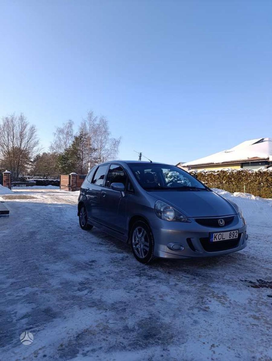 Honda Jazz 2004 Alīta, ar dzinēja tilpumu 1.34 L un nobraukumu 280 tūkst. km par 1500 €, foto 14 vietnē AUTOMOTO.COM.LV