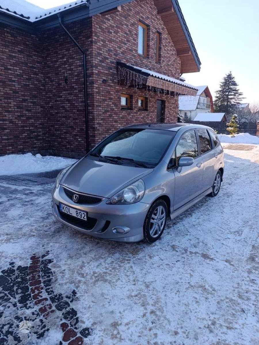 Honda Jazz 2004 Alīta, ar dzinēja tilpumu 1.34 L un nobraukumu 280 tūkst. km par 1500 €, foto 16 vietnē AUTOMOTO.COM.LV