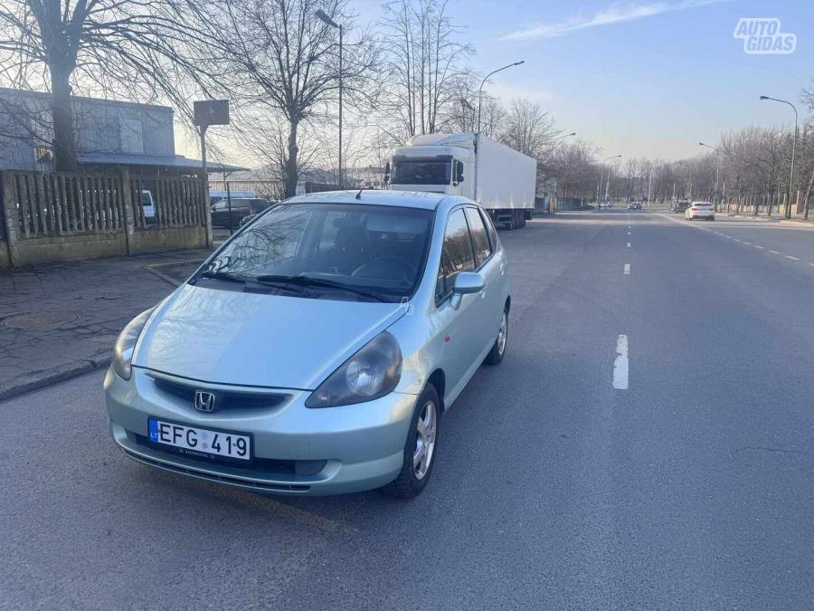 Honda Jazz 2004 in Klaipeda, with an engine capacity of 1.30 L and mileage of 250 thousand km for 1650 €, photo 4 on AUTOMOTO.COM.LV