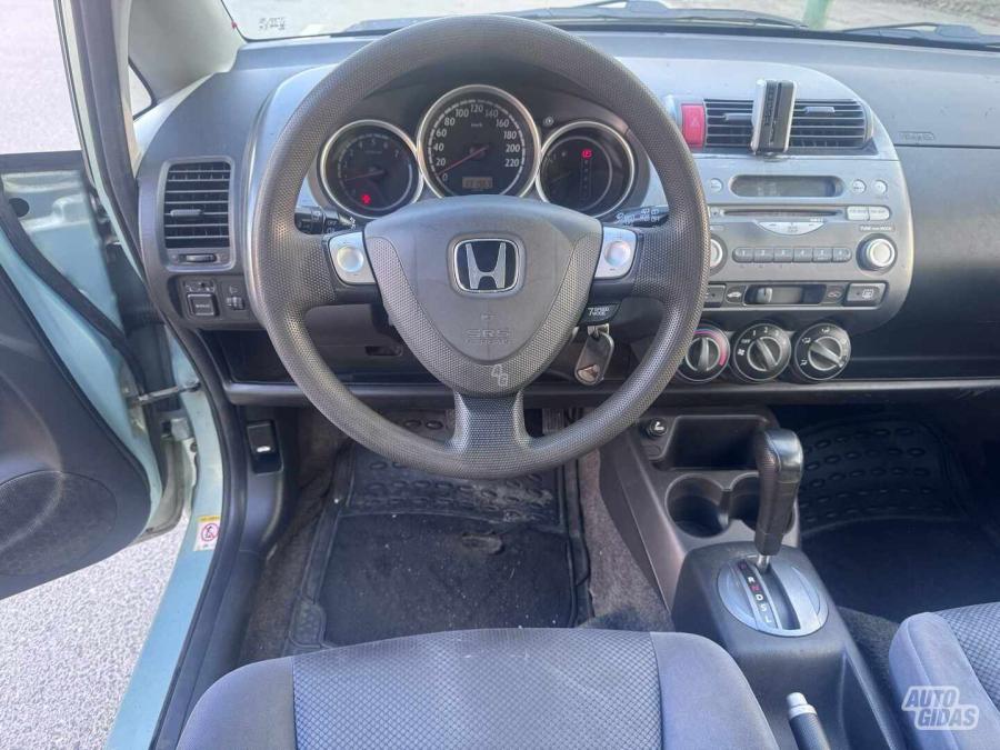 Honda Jazz 2004 in Klaipeda, with an engine capacity of 1.30 L and mileage of 250 thousand km for 1650 €, photo 10 on AUTOMOTO.COM.LV