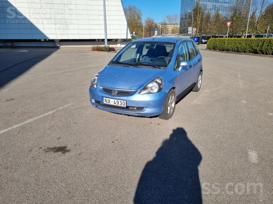 Хонда Джаз 2004 в Рига, объемом двигателя 1.40 л и пробегом 275 тыс. км за 1150 €, фото 1 на AUTOMOTO.COM.LV