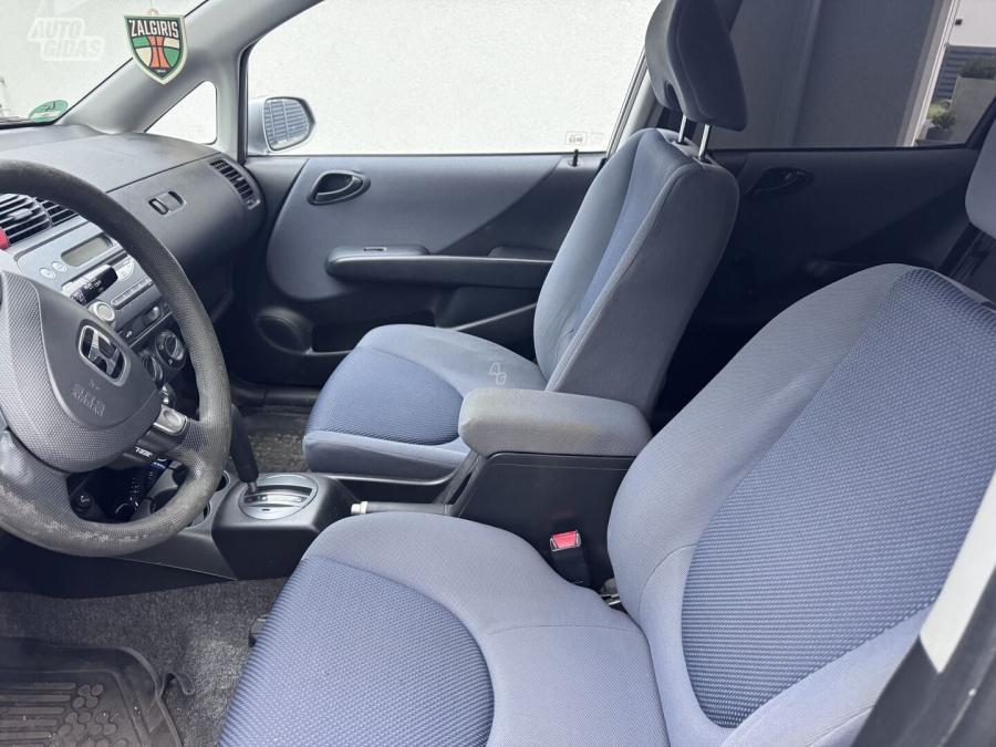 Honda Jazz 2004 in Kaunas, with an engine capacity of 1.40 L and mileage of 200 thousand km for 1500 €, photo 13 on AUTOMOTO.COM.LV