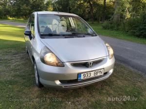 Honda Jazz 2004 in Parnu, with an engine capacity of 1.20 L and mileage of 266 thousand km for 650 €, photo 4 on AUTOMOTO.COM.LV