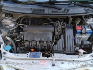 Honda Jazz 2004 in Parnu, with an engine capacity of 1.20 L and mileage of 266 thousand km for 650 €, photo 14 on AUTOMOTO.COM.LV