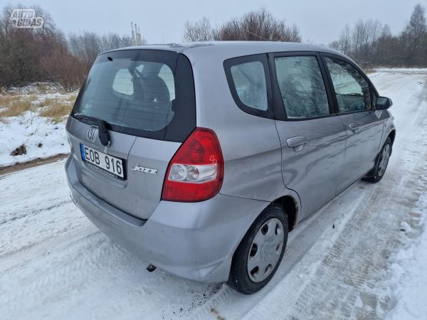 Honda Jazz 2005 in Ukmerge, with an engine capacity of 1.30 L and mileage of 220 thousand km for 580 €, photo 3 on AUTOMOTO.COM.LV
